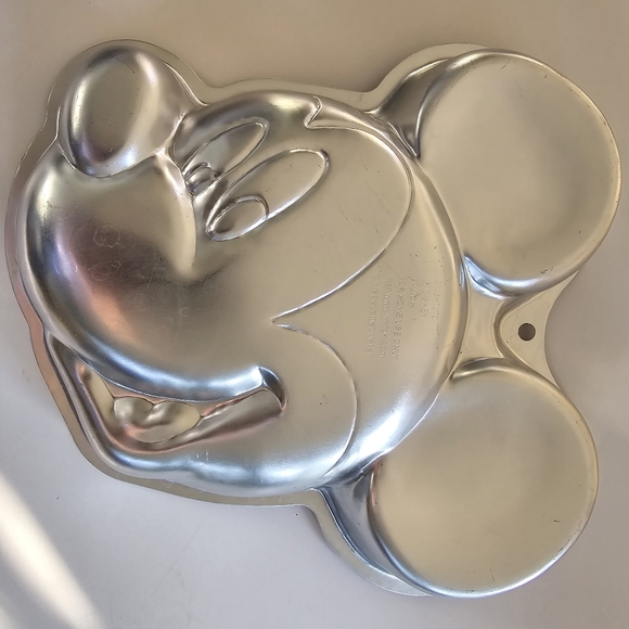 Disney | Kitchen | Mickey Mouse Clubhouse Cake Pan | Poshmark